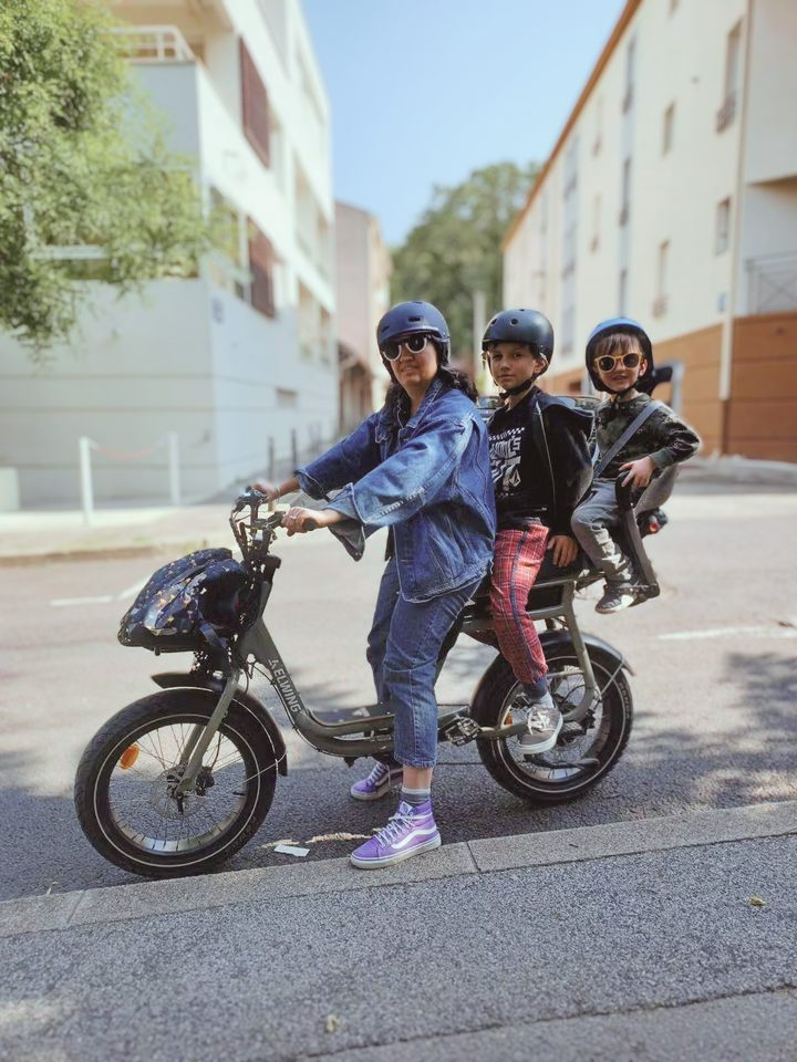 Le meilleur vélo électrique biplace, cargo et compact Elwing Yuvy 2